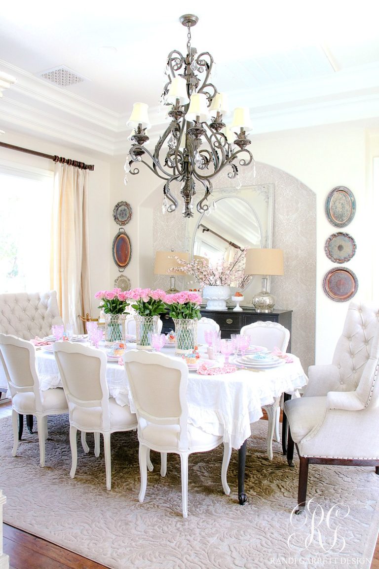 How to Set a Perfect Pink Easter Table with DIY Mini Floral Easter ...