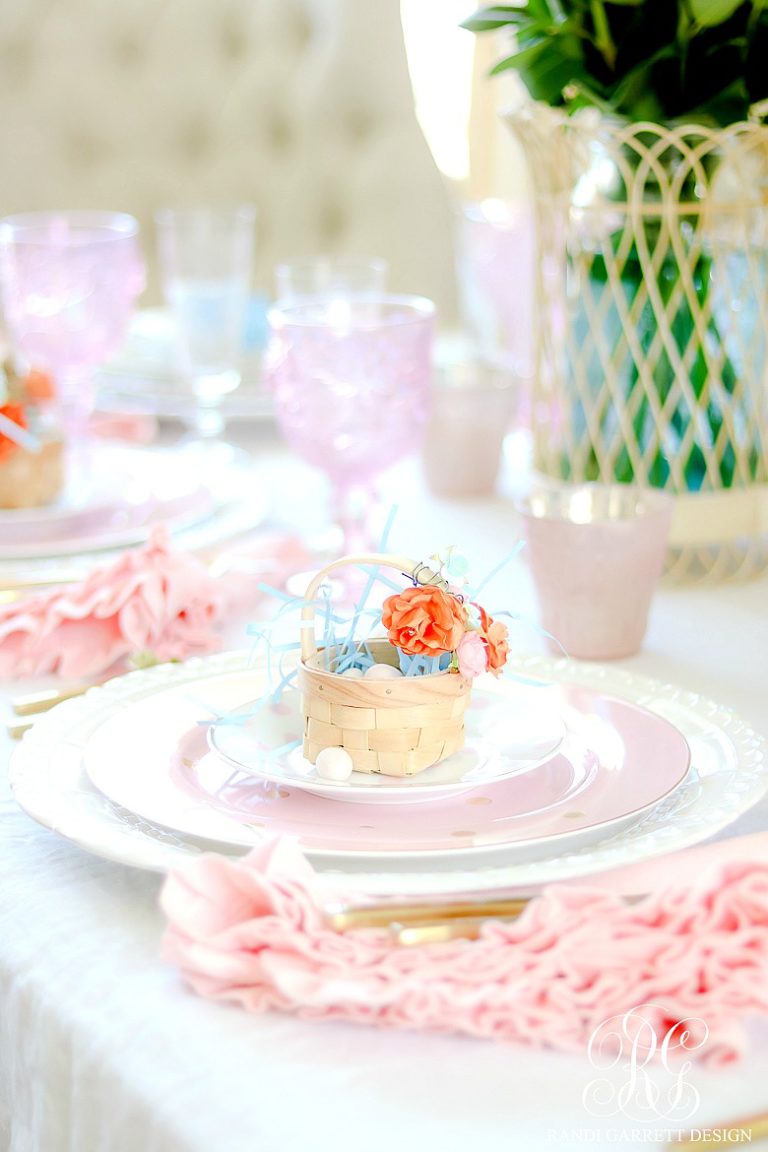 How to Set a Perfect Pink Easter Table with DIY Mini Floral Easter ...