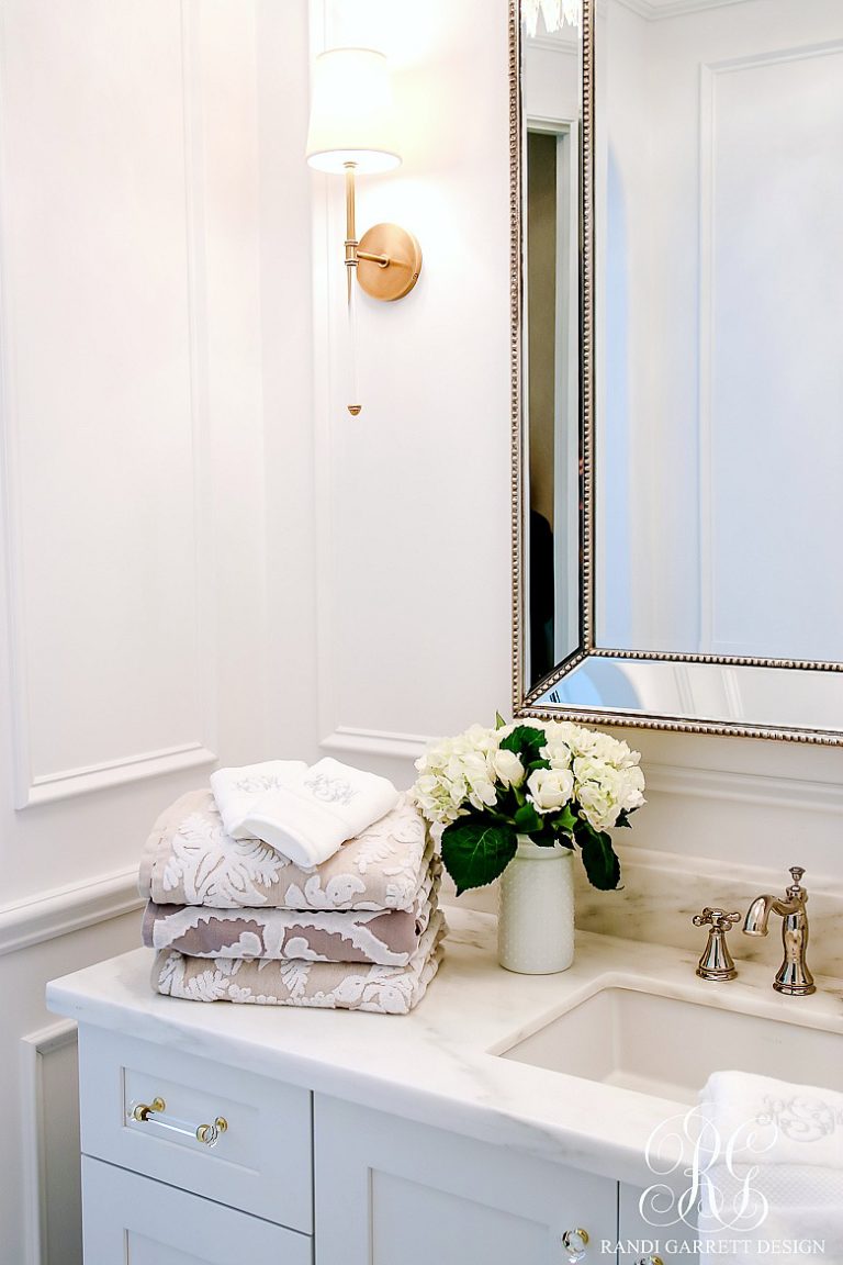 5 Stylish ways to Make your Bathroom Feel Custom