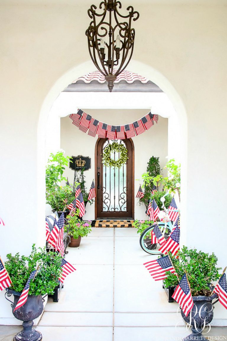 30 Tips for Summer Decorating - Simple Tips to style your Home for Summer