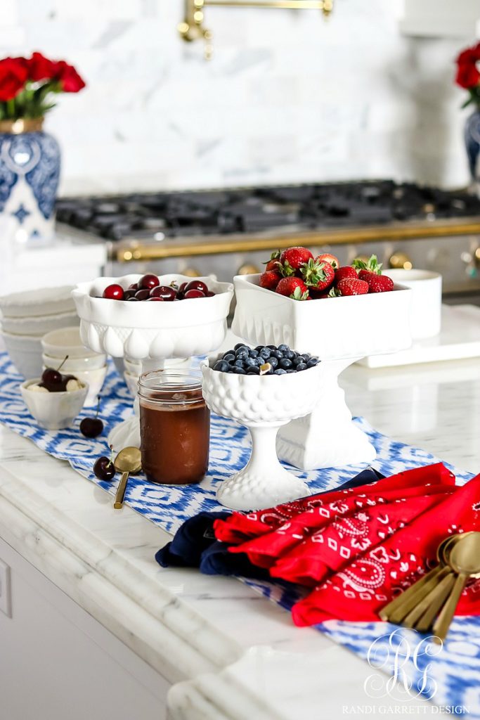 Summer Entertaining - Easy Decor and Ice Cream Sundae Bar for the ...