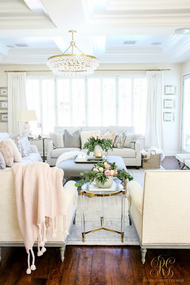 25 Designer Styling Tips for Spring - Decorating with Flowers - Randi ...