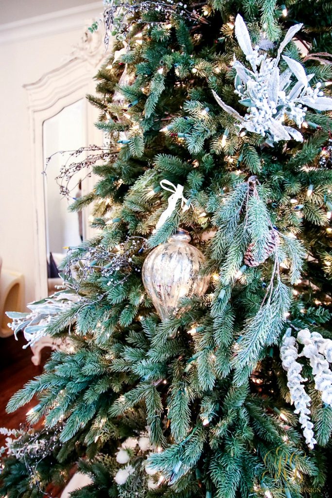 Tips for Trimming your Christmas Tree like a Pro - Randi Garrett Design