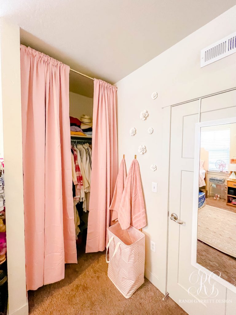 Ellie's Chic Dorm Room - Randi Garrett Design