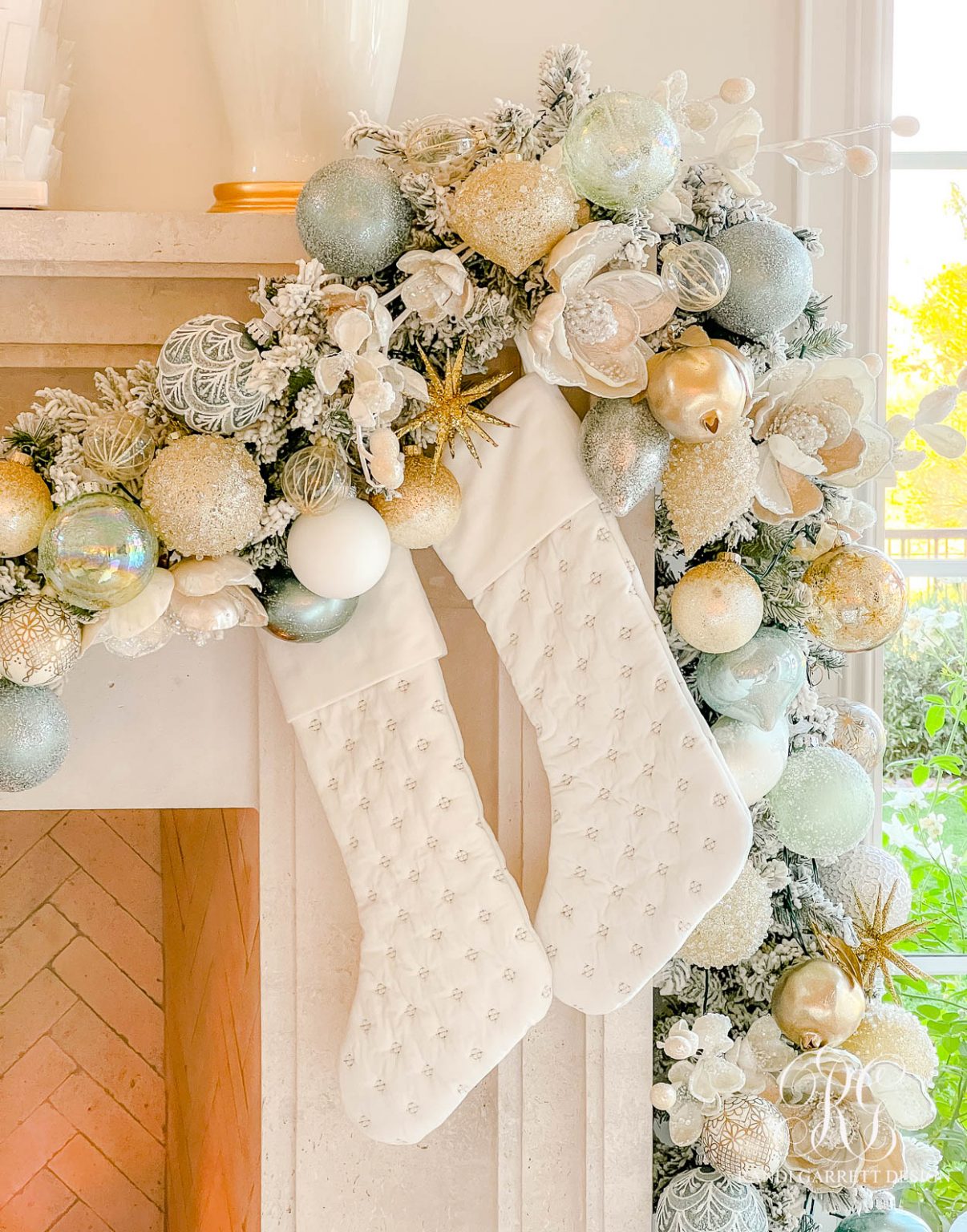 My Favorite Christmas Decor Essentials - Randi Garrett Design