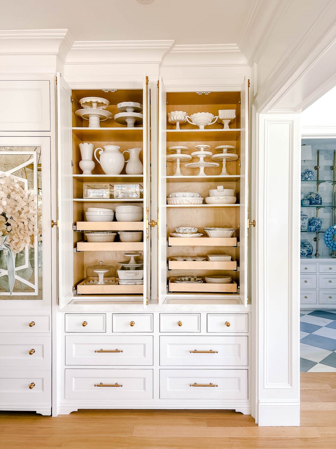 Holiday Hosting Essentials - Randi Garrett Design