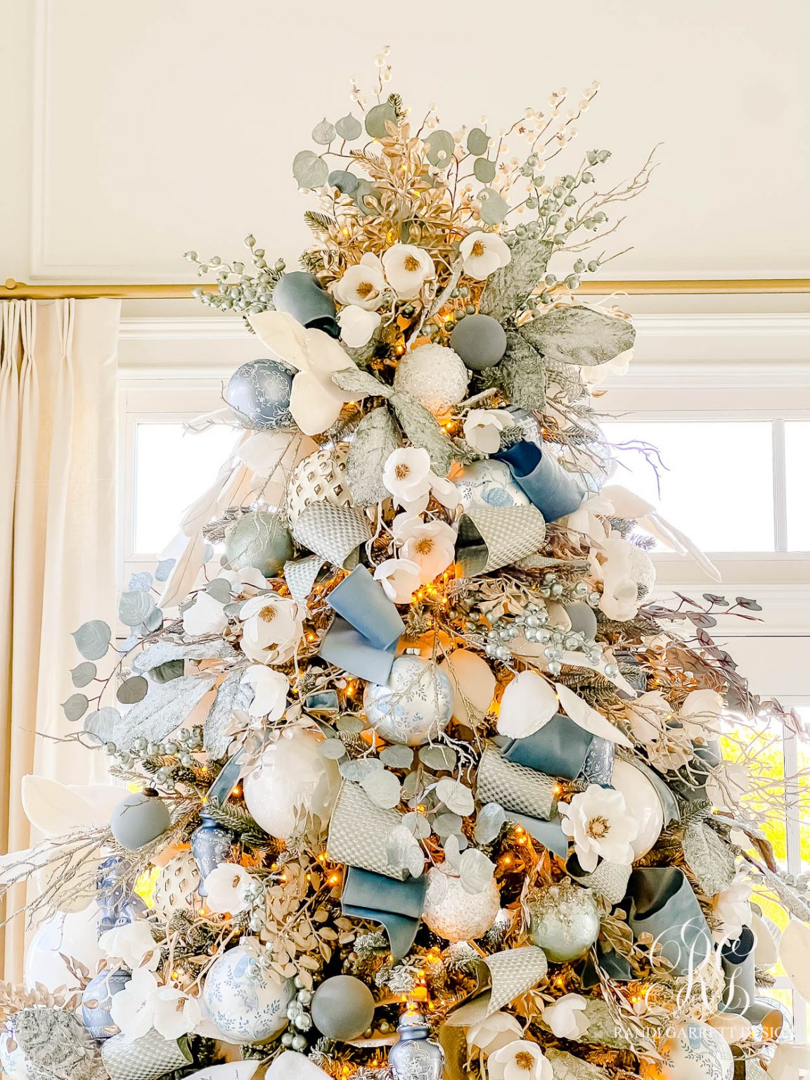 Styling a Dusty Blue Chinoiserie Christmas Tree - Randi Garrett Design