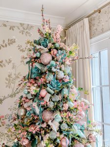 Christmas Decor Essentials - Randi Garrett Design